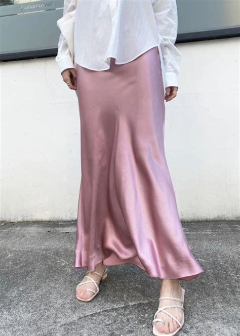핑크 새틴롱스커트 실크롱스커트 당근 중고거래