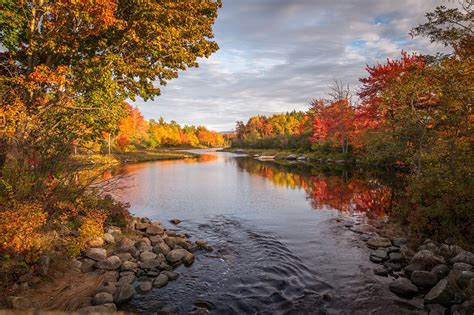 9 Beautiful Spots To See Fall Colors In Maine Territory Supply