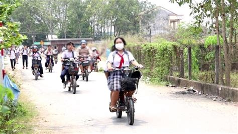 Nguy C Tai N N Giao Th Ng V H C Sinh I U Khi N Xe P V Xe M Y I N B O C Ng An Nh N D N