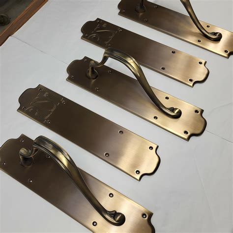 Engraved Push Plates And Pull Handles Brassart