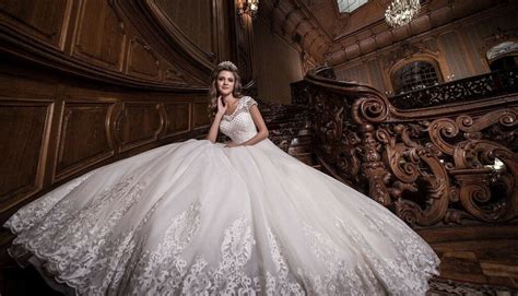 Прикмети що робити з сукнею нареченої після весілля