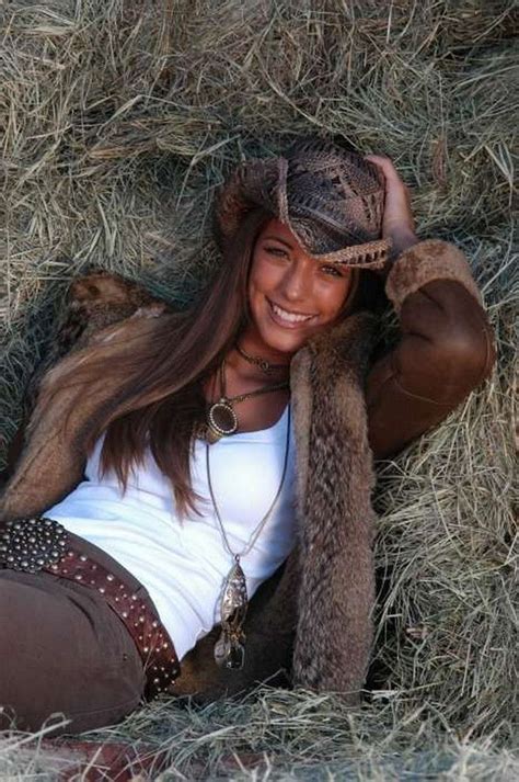 Pin On Cowgirls And Country Girls Oh My