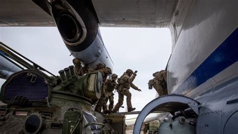 Рикошет Лаврова: в Германии назвали главных спонсоров "бешеной собаки ...