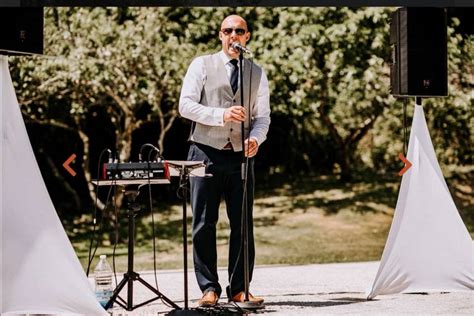 Steve Dott Sings Wedding And Events Singer In Devon Wedding Entertainment Uk