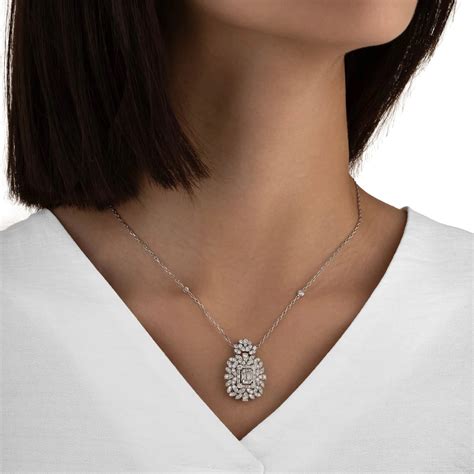 ‎جواهری بختیاری ۱۱۰‎ ‎ درخشش جاودانه‌ای که قصه‌ای از ظرافت و هنر در هر نگین روایت می‌کند؛ تاج