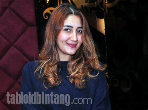 Fatimah Tania Nadira Feet