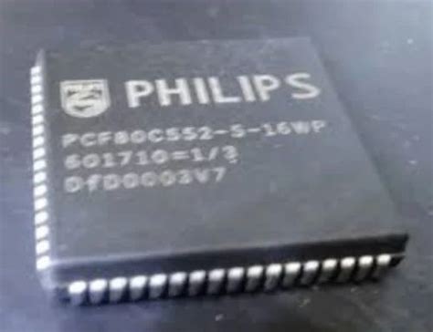 P80C552 NXP Microcontroller IC At 300 Control Integrated Circuit In