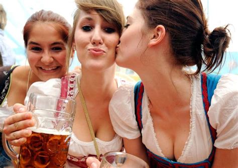 Girls Of Oktoberfest 2011 75 Pics