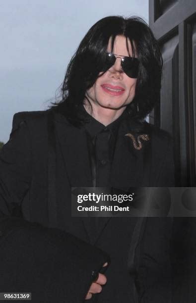 Michael Jackson 2007 Photos And Premium High Res Pictures Getty Images