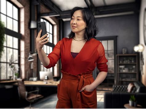 Motorola Taps Into Enterprise Segment With Thinkphone Appliance Retailer