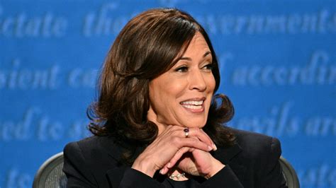 Kamala Harriss Facial Expressions During Debate Go Viral
