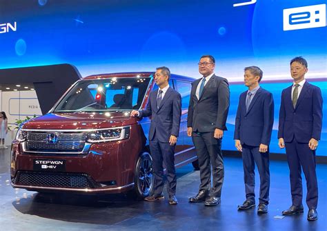 Cukup Setor Rp 10 Juta Buat Booking Honda Step Wgn Ehev Di Dealer