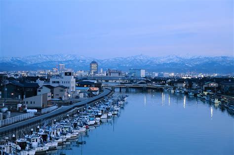 石川県の白山 色々な所から見える白山 柴山潟木場潟旧大野港内灘西山など 金沢から発信のブログ 風景と花と鳥など