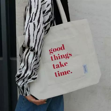 خرید و قیمت توت بگ طرح دار رنگ ثابت، جاکارتی و جیب داخل از غرفه کیف های