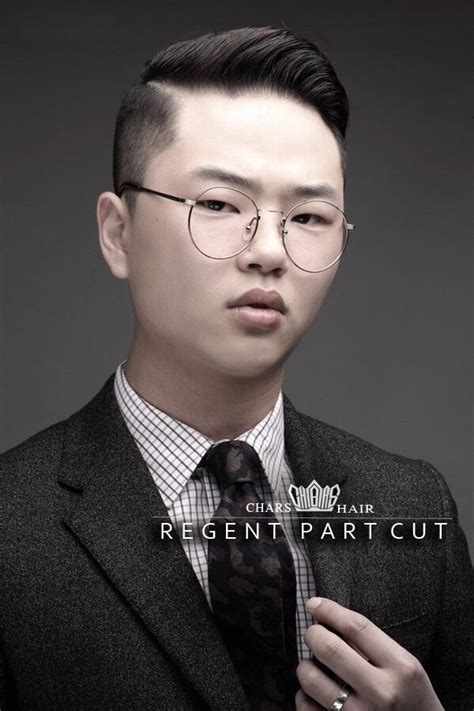 Slickback Undercut Pompadour Pomade Baber 바버샵 느낌을 살려 상고 머리와 스크래치로 올드한