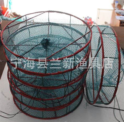 用矿泉水瓶做虾笼 矿泉水瓶灯笼 用矿泉水瓶做小发明 大山谷图库
