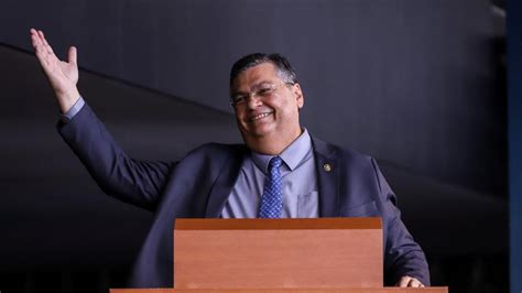 Stf Dino Volta à Cadeira De Juiz E Herda Caso Contra Ministro De Lula