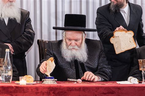 בשיא סופת השלגים האדמור מבאבוב פיאר את הדינר היוקרתי לטובת מתיבתא עץ