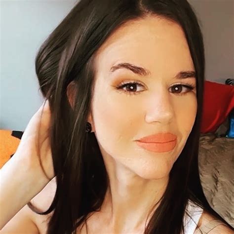 Sarahsizzle Twitter Instagram Tiktok Twitch Linktree