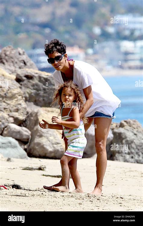 Halle Berry And Daughter Nahla Aubry Playing On Malibu Beach Los
