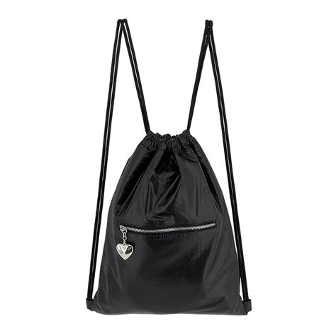 에이어패럴 🖤유니크백키링세트y2k🖤 하트키링 글로시 레더 짐색 스트링 복조리 가죽 헬스 여행용 여행 실버 메탈 노트북 아이패트 보부상 포켓 방수 배낭 백팩 가방 백