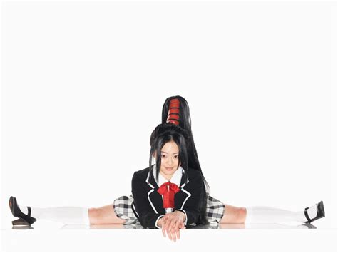 Naked Julia Ling Added 07 19 2016 By Bot