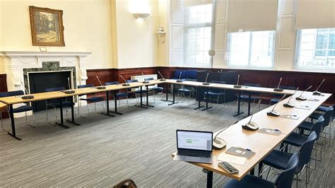 Simultaneous Interpretation How It Works