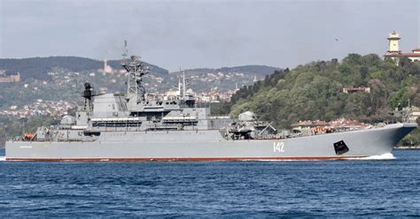 우크라이나군 러시아 흑해함대 상륙함 공격