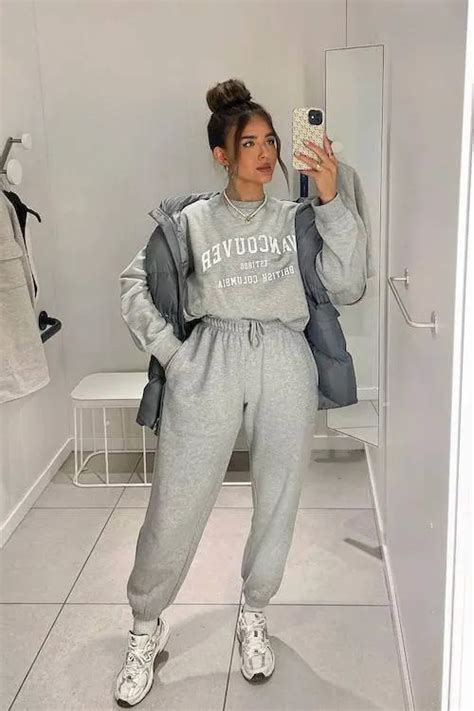 50 Trendy Grey Sweatpants Outfit Ideas For A Perfect Athleisure Look