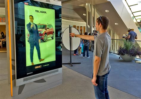 7 Of The Most Impressive Examples Of Digital Out Of Home Advertising
