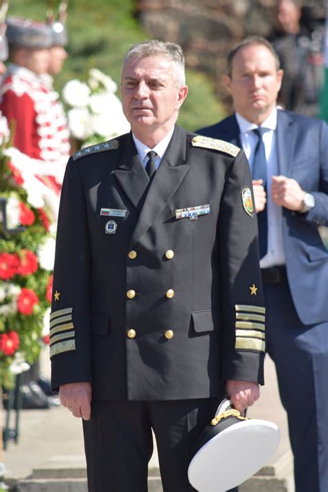 Водосветът на бойните знамена за 6 май Ден на храбростта и празник на Българската армия