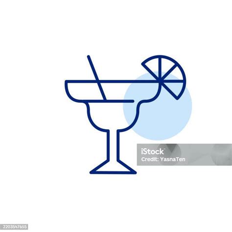 마가리타 또는 기타 증류주 칵테일 빨대 레몬 조각을 위한 높은 유리잔 바 알코올 음료 메뉴 픽셀 퍼펙트 벡터 아이콘 날씬한에