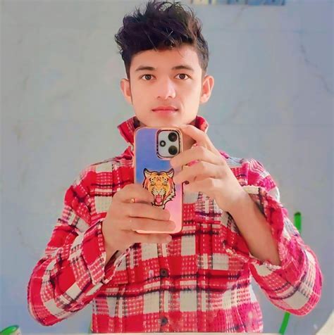 तेरो मन धेरै सफा छ। पुछ तेरो आँसु दुखीलाई हेल्प गर ️🥺 Fypシ゚viralシfypシ゚