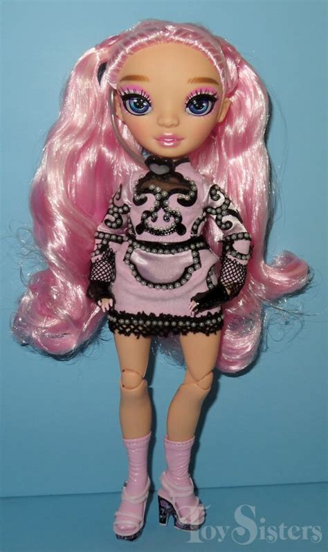 Rainbow High Minnie Choi Rainbow Vision Royal Three Doll Toy Sisters