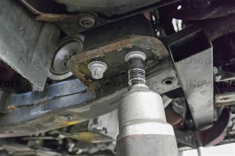 Removing The Front Sub Frame From An Alfa 159 Brera 4x2