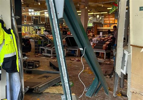 Bmw Crashes Into Whole Foods Store In Park Royal 2 In Hospital The