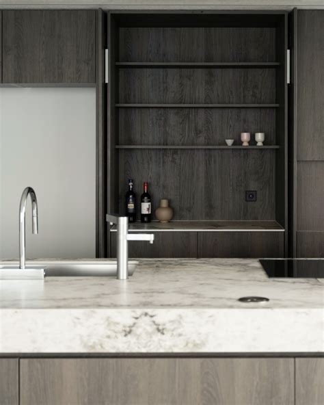 부산인테리어 보노디자인 현관과 복도의 중심이 되는 벽면은 세라믹과 간접 거울로 콘솔포인트를 주었고 거울에 비친 복도는 반사되어 더 깊이감있는 공간이 되었습니다 복도엔