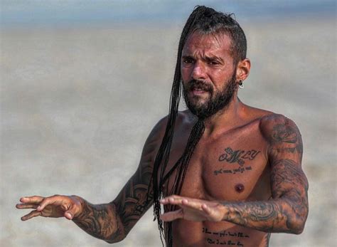 Badro Escobar En Pleurs Je Ne Toublierai Jamais Le Producteur Commémore Le Décès Dun