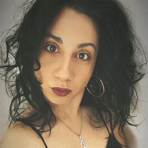 Alla Fiera Del Libro Di Brindisi Due Riconoscimenti Alla Poetessa Caterina Madda Ilcirotano