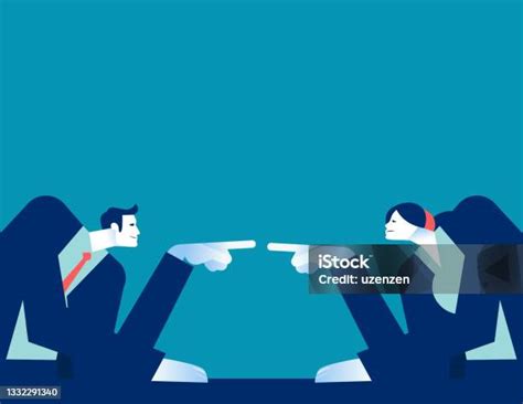 책상에서 서로를 비난하는 두 명의 사업가 사무실 개념의 싸움 경영자에 대한 스톡 벡터 아트 및 기타 이미지 경영자 경쟁 경쟁자 Istock