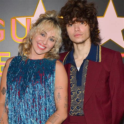 عشيق مايلي سايريس الجديد نسخة طبق الأصل عن حبيبها السابق نيك جوناس