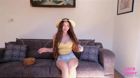 Kate Kuray Striptease Before Going To The Museum