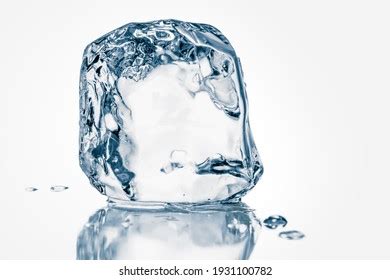 Single Ice Cube Images Stock Photos Vectors Shutterstock