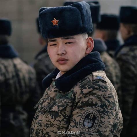 Г Төрийн төлөө боож үхсэн Тал хээрийн хөх чоно би Түмэн наст тулгар их заяат төр чамд Түнэр