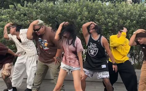 和猛男舞团一起跳舞变成社恐了 鱼子酱不能睡懒觉 鱼子酱不能睡懒觉 哔哩哔哩视频