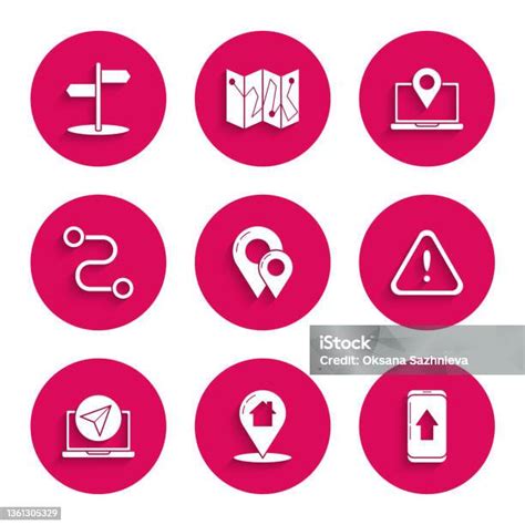 지도 핀 포인터 도시 지도 탐색의 인포그래픽 느낌표 삼각형 경로 위치 랩톱 마커 및 도로 교통 표지판 아이콘을 설정합니다 벡터 Brand Name Smart Phone에