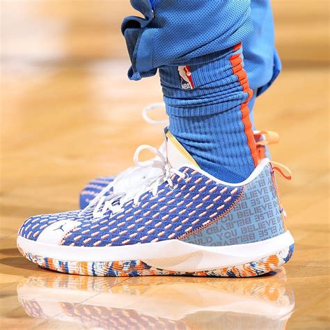 今日常规赛上脚球鞋一览：八村垒上脚aj34凤凰网