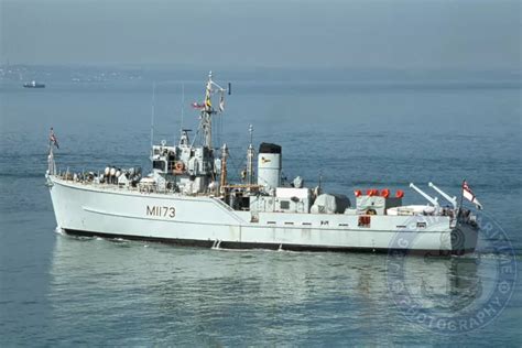 Royal Navy Ton Class Minesweeper Hms Pollington M1173 6x4 10x15 Photograph £2 90 Picclick Uk