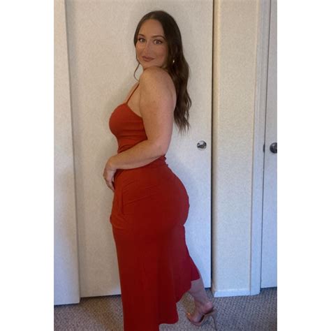 𝒜𝓈𝒽𝓁𝑒𝓎 👸🏼🥇💋 Woke Up Thirty And Thriving 🫶🏼🎈 Instagram