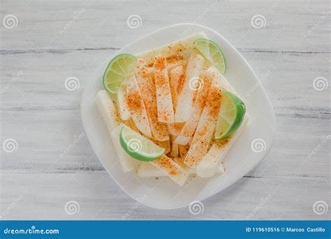 Jicama Con Chile Fruit Turnip Mexican Food In Mexico Jicamas Lemon